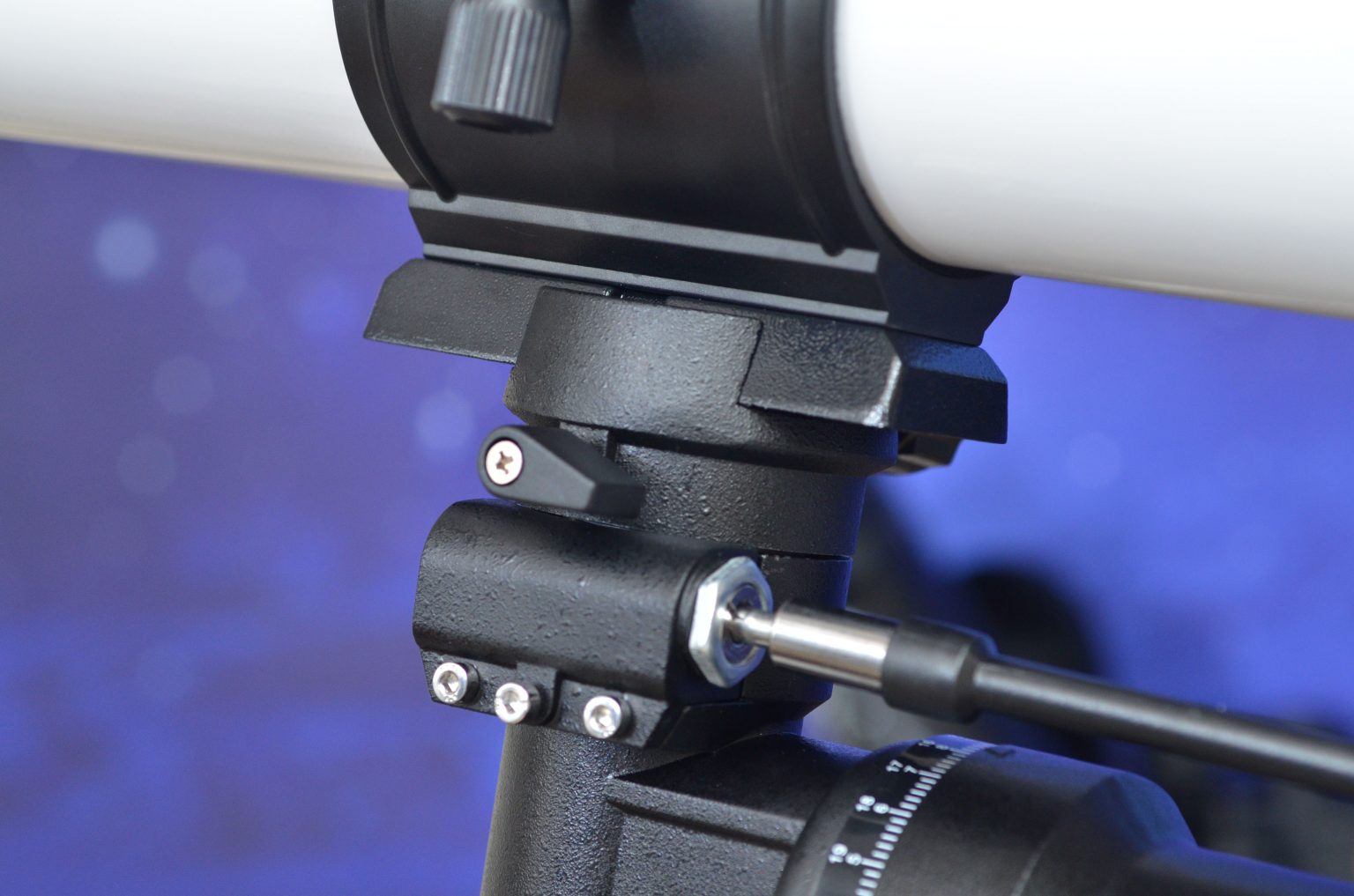 The New Observer 90mm Refractor - Orion Destroyed Their 90mm Beginner ...